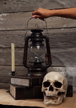 Light Up Old Lantern Scary Halloween Decorations